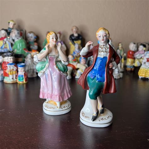 Vintage 1940s Made In Occupied Japan Colonial Couple Dancing Figurines