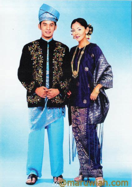 7 Busana Melayu Ideas To Save Today Traditional Fashion Traditional