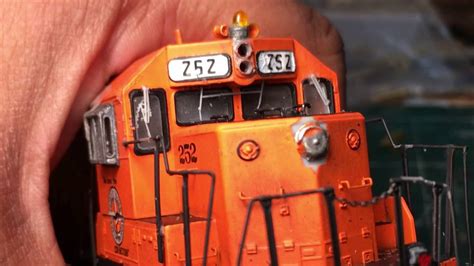 Upgrading Detailing An Athearn Rtr Dtandi Sd38 In Ho Youtube