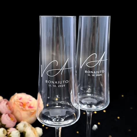 Wedding Champagne Glasses Flutes Engraved Mr And Mrs Toasting Set Of 2