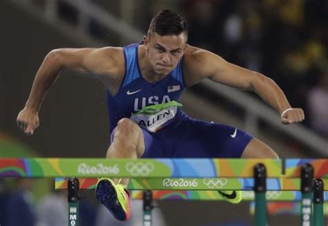 How Olympic Hurdler Devon Allen Juggles College Football And Track Rio Olympics Hurdler Olympics