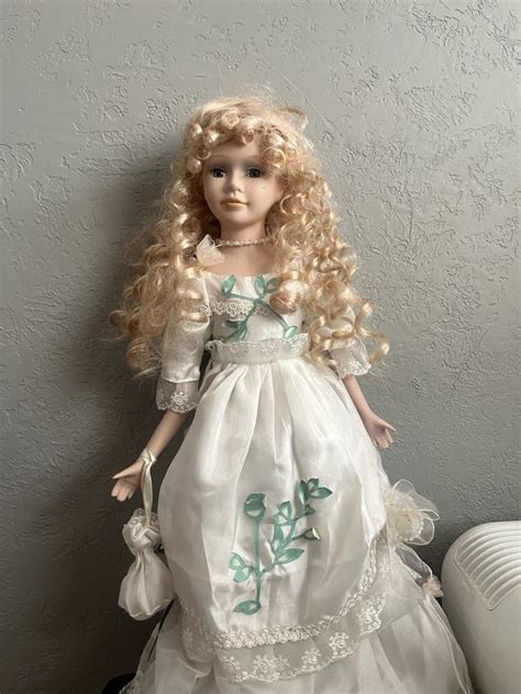 Фарфорова лялька — ціна 450 грн у каталозі Статуетки Купити товари для дому та побуту за