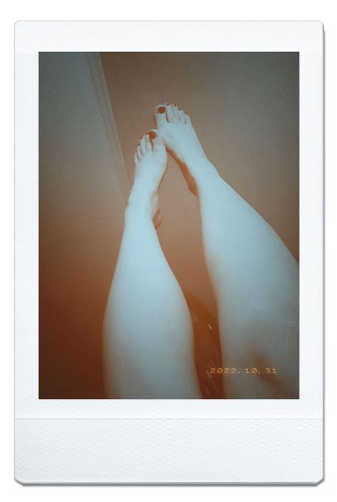 Mikaela Whitteds Polaroid Collection Is Ridiculous 🍑🥵🙏🏻 Rpolaroidnudes