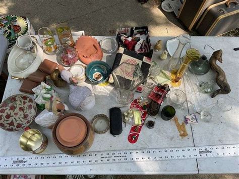 Snoopy Glasses Vases And Decor Etc Legacy Auction Company