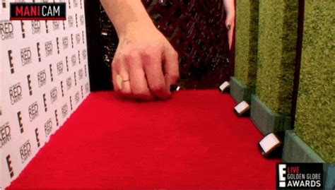 Red Carpet Fails Lena Dunham Botches Brad Pitt Kiss And Other