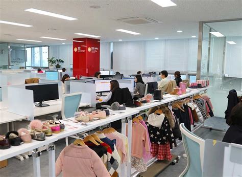 오픈한 패션 쇼핑몰 웹 디자이너 채용 공고 원티드