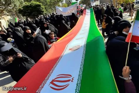 حضور پرشور مردم دیار شیخ محمد بهاریره در راهپیمایی ۱۳ آبان