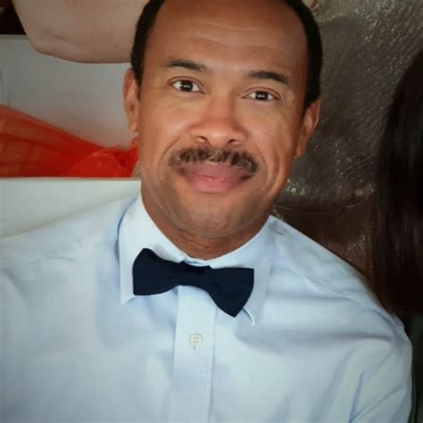 Mariano Prof De Roumain 26€ H 2 élèves Accompagnés