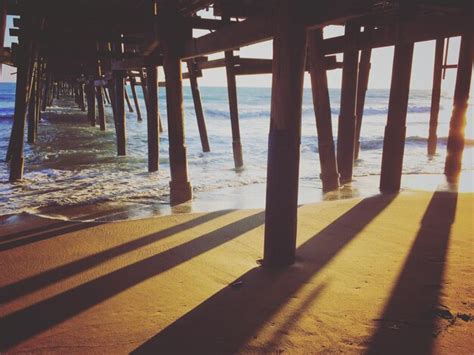 Premium Photo Columns In Building