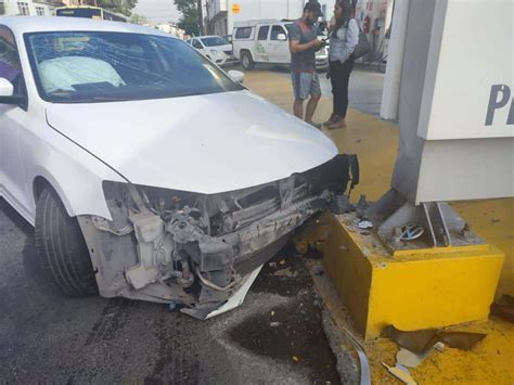 Choque En Gasolinera El Santuario Solo Daños Y Lesiones Menores Reportados