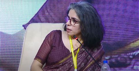 Sinf E Aahan Is A Contradictory Title In Itself Bee Gul