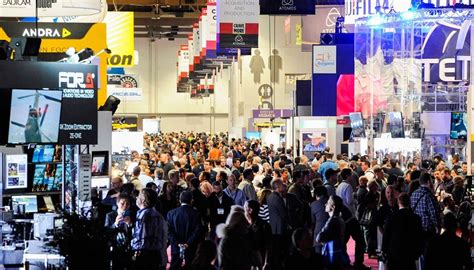 Top Trade Show Trends For 2025 - EventWeb Blog