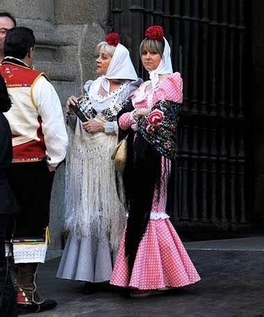 Música Por San Isidro Traje De Chulapa Chulapa Vestidos De Novia