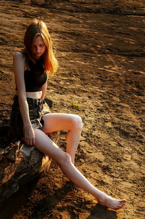 Teen Girl Barefoot Photos Download The Best Free Teen Girl Barefoot
