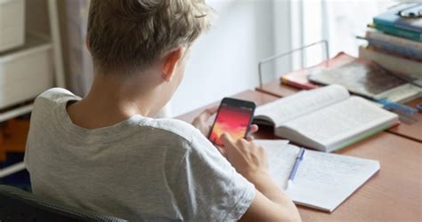 Classroom Distractions What Task Switching Does To Students