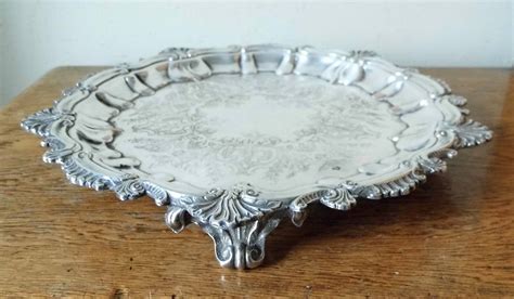 Vintage 1930s Ornate Sheffield Silver Plate Scalloped Circlar Tray 3