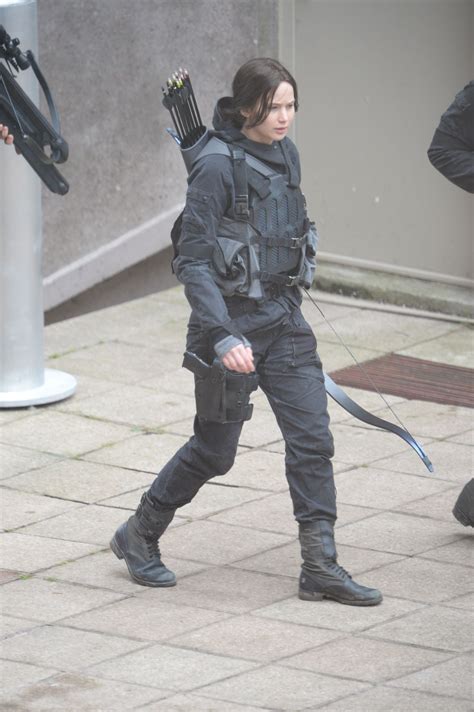 Jennifer Lawrence On The Set Of Mockingjay In Paris Hawtcelebs