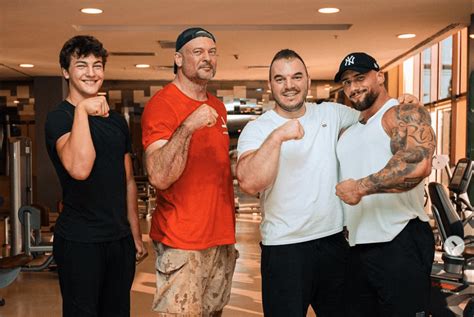 Devon Larratt Champion Again Quiero Design