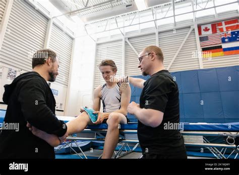 Injured athlete cold pack hi-res stock photography and images - Alamy