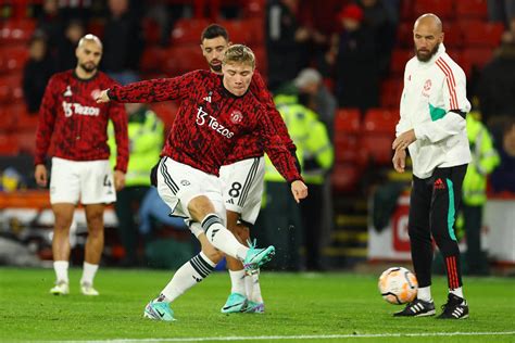 Man United Cannot Afford Brotherly Love From Rasmus Hojlund In