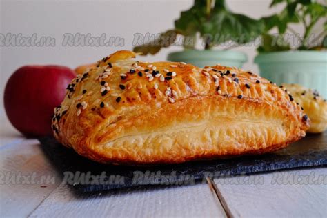 Слойки с повидлом из слоеного теста 11 фото в рецепте