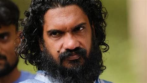 പിന്തുടർന്ന് ശല്യം ചെയ്യുന്നു നടിയുടെ പരാതിയിൽ സംവിധായകൻ സനൽകുമാർ ശശിധരനെതിരേ കടുത്ത