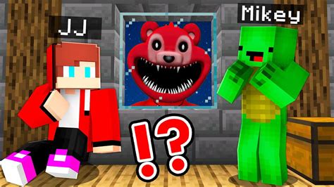 Why Mikey And Jj Hiding From Smiling Critters Minecraft At 3 00 Am