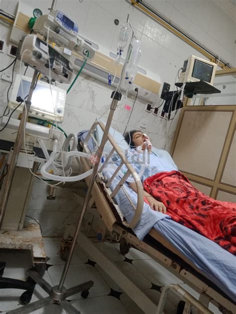 مأساة دنيا دخلت المستشفى لإزالة الزائدة الدودية فأصيبت بالشلل صور