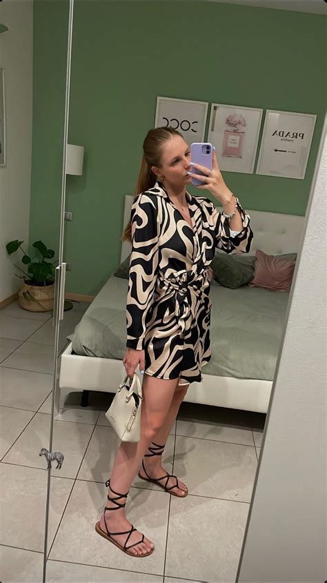 Camilla Amica R Italian Girl Feet