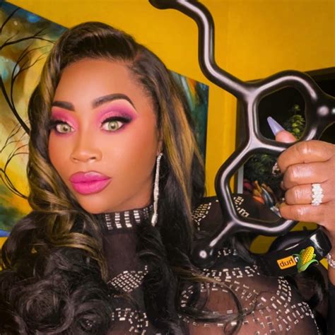 Who Is Victoria Cakes Age Career Net Worth Height Education