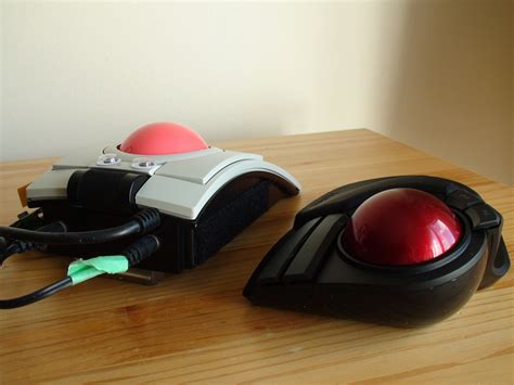 Elecom HUGE Trackball