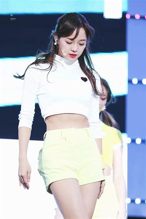 5 девушек айдолов с самым сексуальным прессом K Pop