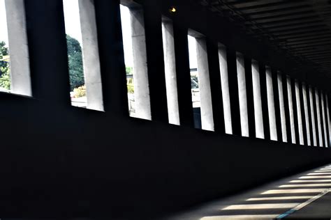 şanlıurfa 건물 건축 건축 설계 건축 특징 관광지 관념적인 구조 그리드 그림자 기둥 기하학적 남부 터키 대칭 도시 경관 도시 풍경 도시의