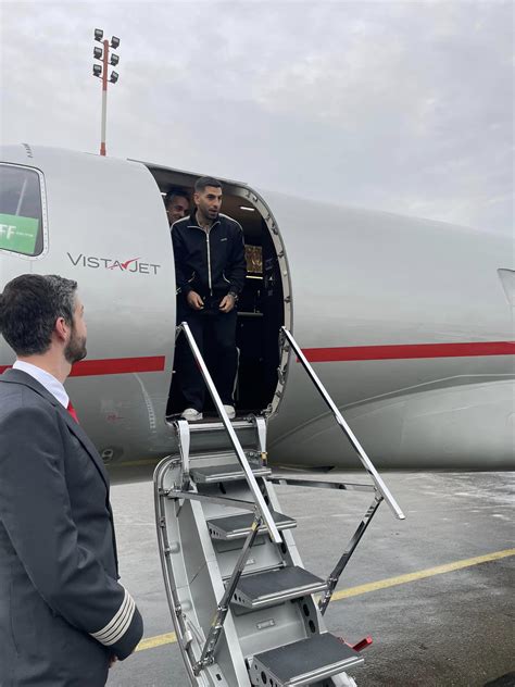 ხალხით გადაჭედილი თბილისის საერთაშორისო აეროპორტი და მიმდებარე