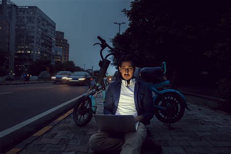 automate email with azure logic app hugs4bugs