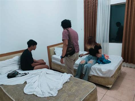 Empat Pasangan Mesum Terjaring Di Hotel Polisi Juga Sita Sabu Dan Alat Hisap Imcnews