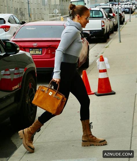 Jennifer Lopez Sexy Spotted Showing Off Her Svelte Physique While Heading To The Dance Studio In