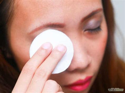 How To Remove Makeup Properly
