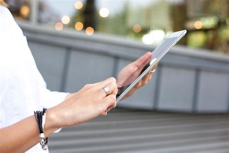 how filtering and sorting enhance product discoverability on shopify