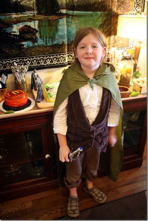 Diy Louisville Lord Of The Rings Birthday Party Hobbit Party