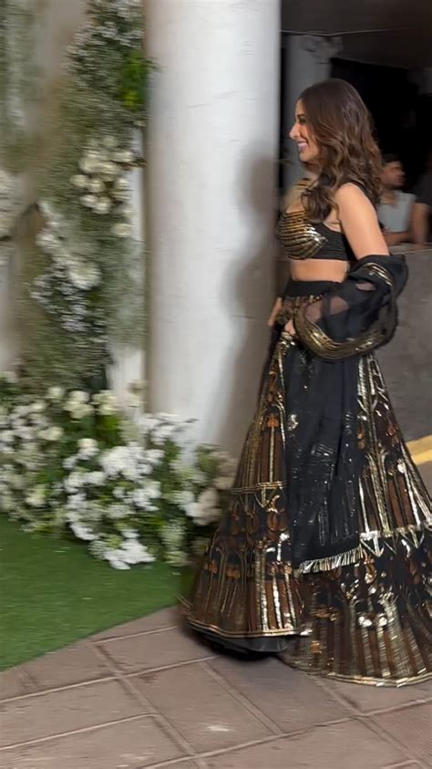 sophie choudhary for manish malhotra diwali bash r bollywoodfashion