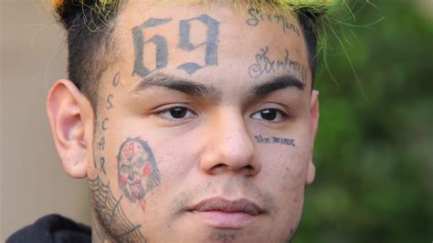 Nächste Klage Rapper 6ix9ine Soll Ex Agentur Entschädigen Promiflashde