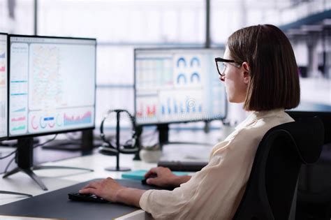 Data Analyst Using Data Analytics Kpi Stock Image Image Of Advisor Presentation 335695035