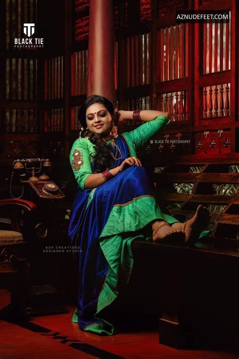 Aswathy Sreekanth Feet Aznudefeet