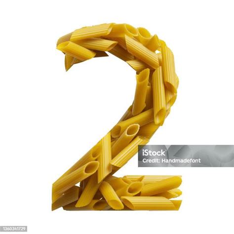 흰색 배경에 고립 된 마카로니 파스타로 만든 알파벳 번호 2 3d 일러스트레이션 0명에 대한 스톡 사진 및 기타 이미지 0명 노랑 대문자 Istock