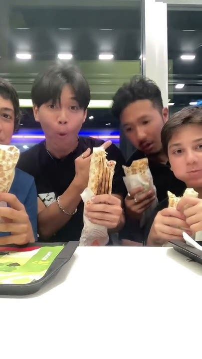 შევჭამ მაკშაურმას პირველად ბათუმში🇬🇪 Shorts Youtube