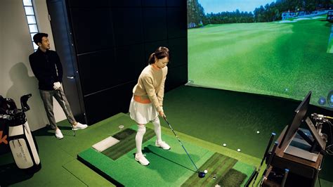 二人だけのゴルフは楽しい！【シミュレーションゴルフ編】：アエラスタイルマガジン