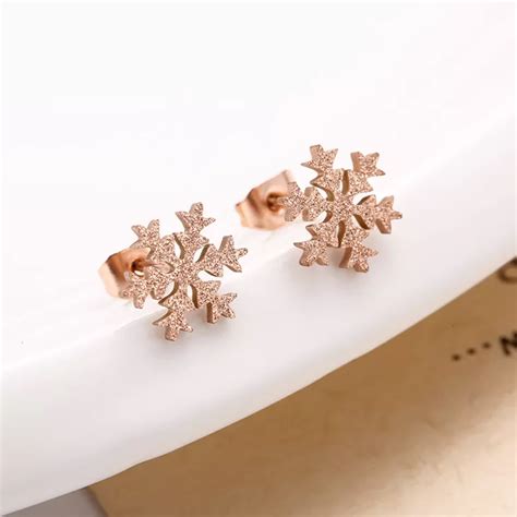 Модные матовые Нержавеющая сталь Снежинка серьги стержня для Для женщин розового золота Титан