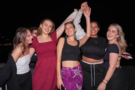 Quick Guides Moodle MARKETING INTERNATIONAL BUSINESS AND TOURISM