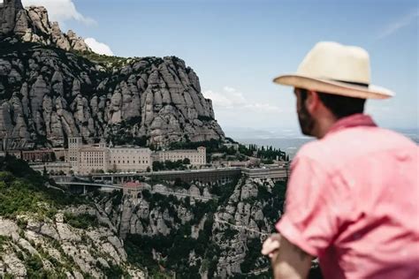 바르셀로나 몬세라트 And 고대 와이너리 투어 타파스 포함 Privia 투어and티켓